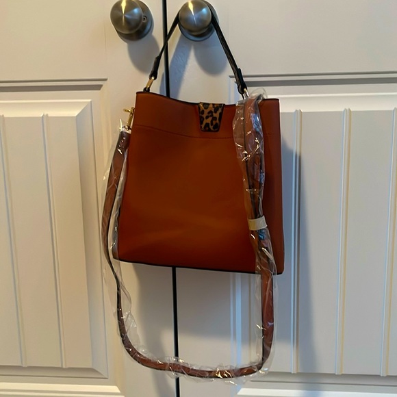 Emperia | Bags | Nwt Emperia New York Cross Body Bag Free Gift With ...